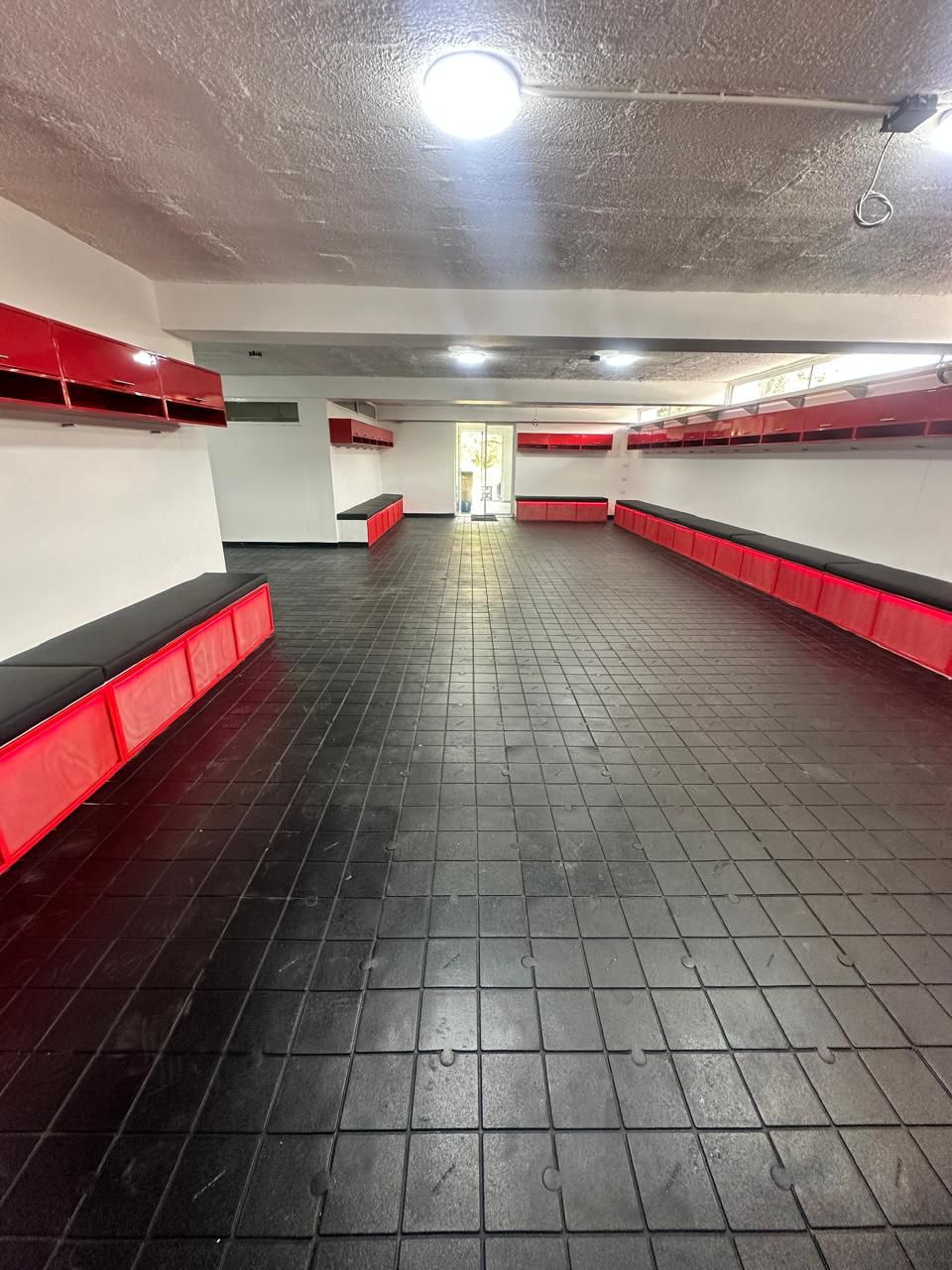 Pisos Vinílicos y Laminados en Medellín | SBP INSTALACIONES SAS